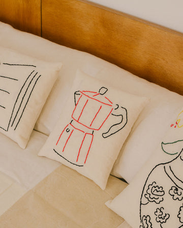 Hand-Embroidered Artistic Cushions | Sarah Espeute – Œuvres-sensibles